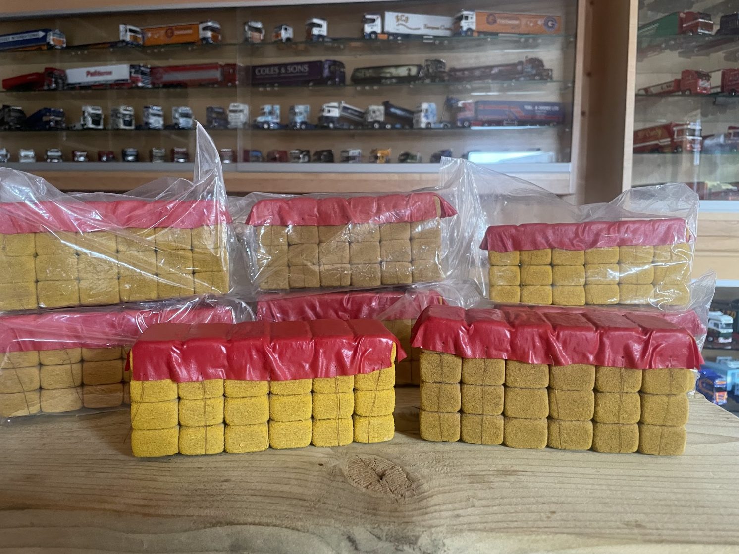 Hay Bales - Tekno - NI Scale Models